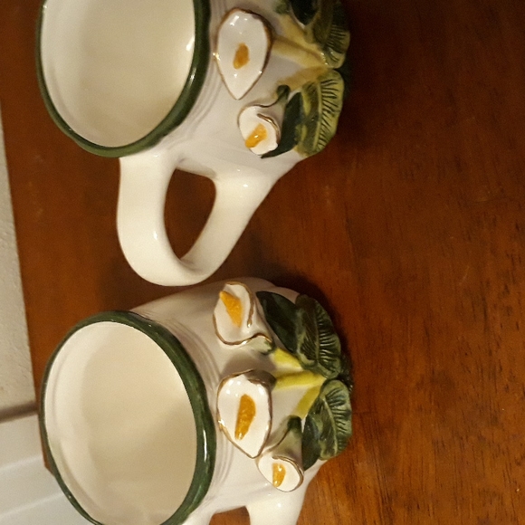 KMC | Dining | Kmc Calla Lily Mugs Set Of 2 With Relief Ceramic Flowers ...